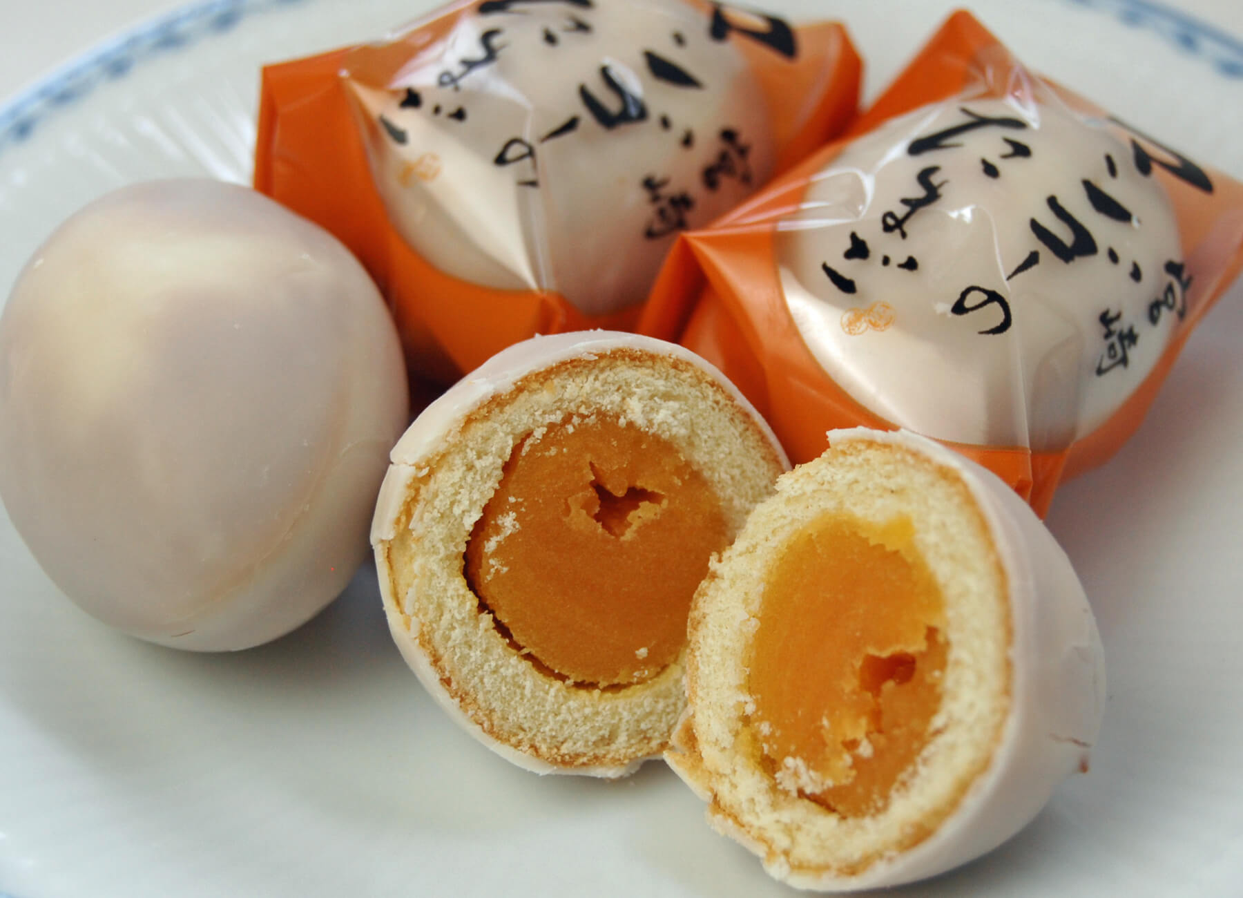 10 Must-Try Miyazaki Snacks as Souvenirs - Japaholic English