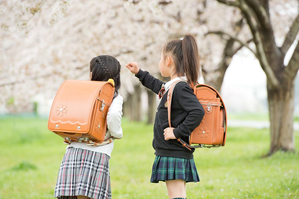 Why do Japanese children use a Randoseru rather than a normal backpack ...