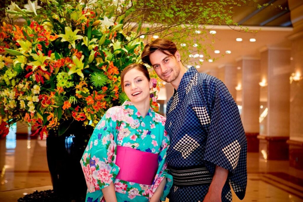 Traditional Japanese culture! Experience wearing a yukata and try ...